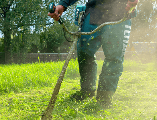Cómo elegir la desmalezadora adecuada para cualquier terrenoIMPROVAR